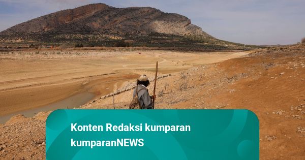Foto: Kekeringan Parah di Waduk Guadalteba, Spanyol | kumparan.com Foto: Kekeringan Parah di Waduk Guadalteba, Spanyol | kumparan.com